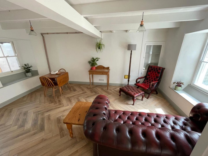 Peaceful Period Cottage In Central Location - Penzance