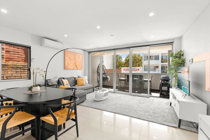 Stylish Spacious Modern 1 Bdr Balcony Bbq Aircon Lift - Sydney