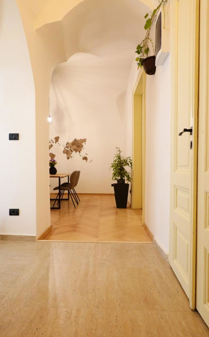 The Industrique Home - 3 Bedroom Apartment - Romania