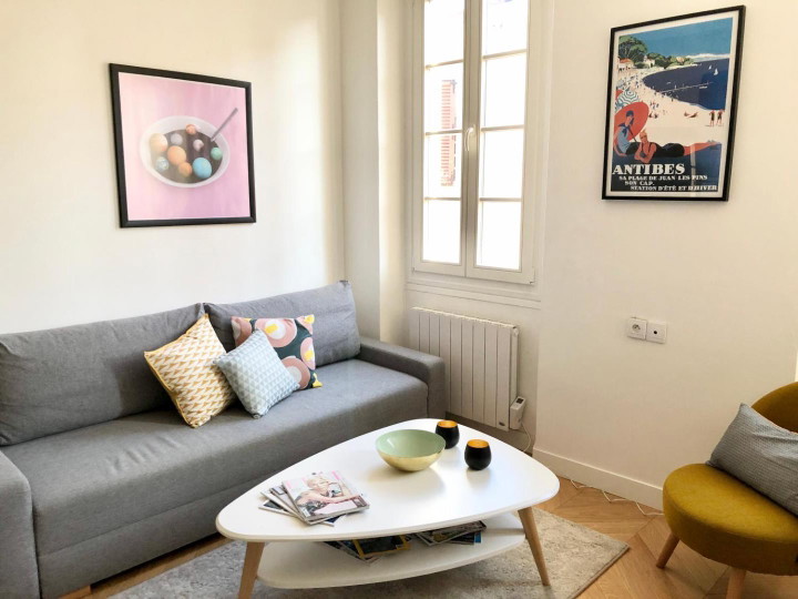 Charming And Modernly Designed 2 Bedroom - Old Town - Juan les Pins
