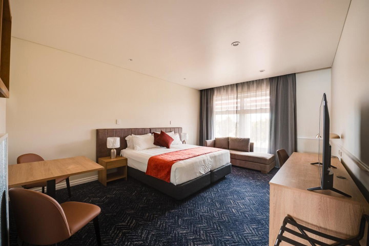 Logan Village Hotel Suites - 