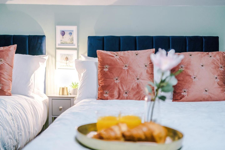Victoria Park Studio 9 - Free Parking, Wifi, Near Train Station, Free Netflix, Prime & Disneyplus - Royal Leamington Spa