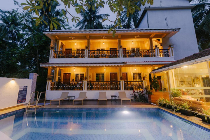 Pvt Pool - Villa Azura Escape - Casa Marialina 8 Br - Goa