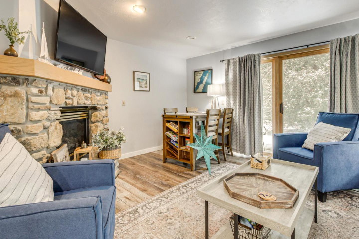 < 1 Mi To Peninsula State Park: Central Condo - Wisconsin