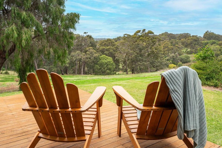 Swings Vineyard Chalet - Winery Escape For 4 People - ダンスバラ