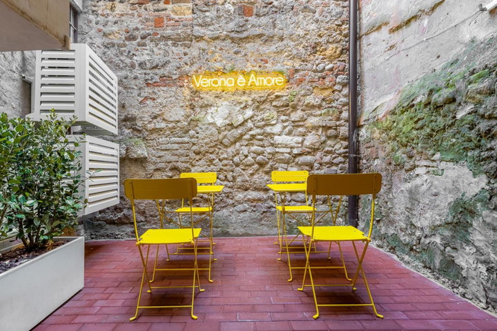 Vallum Collection - Ultralight Home - Verona