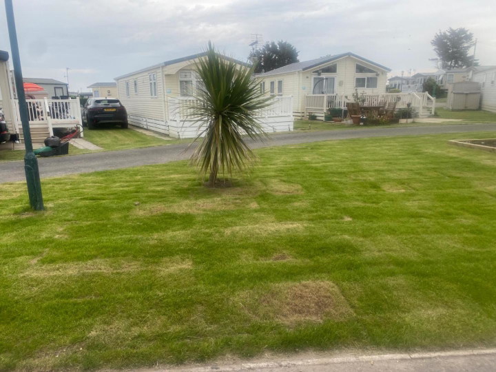 Seaside 2-bed Caravan Retreat - Sleeps 6 & Parking - North Wales