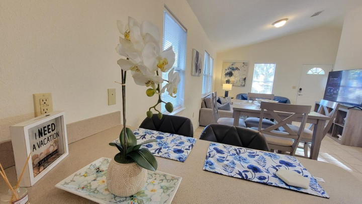 Stylish House Near Uf, Va, & Downtown Gainesville - Gainesville, FL