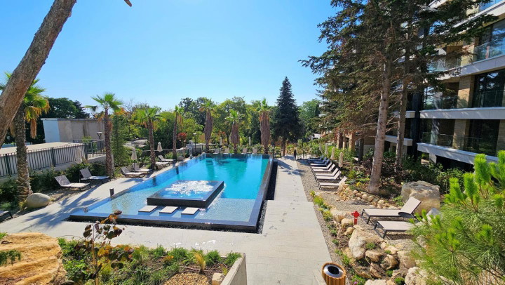 Luxury 2 Room Flat Free Parking, Pool And Wifi - Varna
