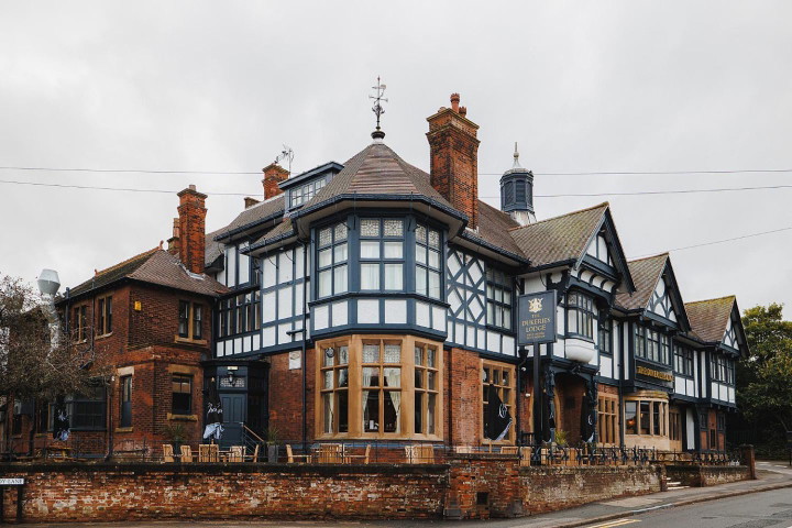 The Dukeries Lodge, Edwinstowe, Nottinghamshire - Newark-on-Trent