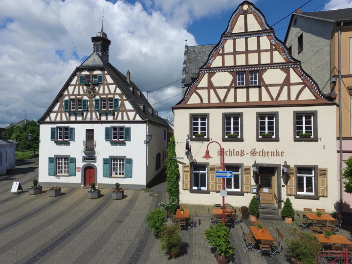 Hotel Zur Schloß-schenke - Winningen