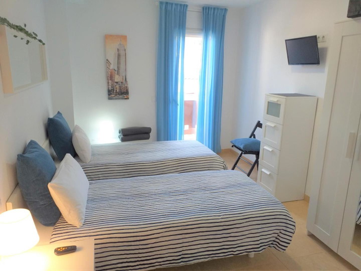 Centrico Y Acogedor Apartamento - 吉諾納