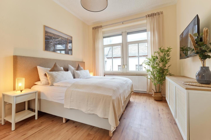Marx - Geräumige Ferienwohnung Im Zentrum Von Trier - Bis 6 Personen, 2 Schlafzimmer, Wlan & Waschmaschine - Trier