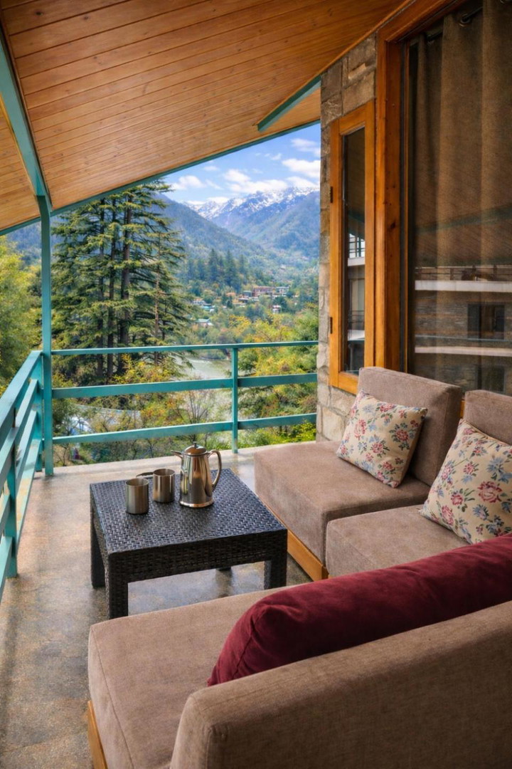 Hotel Old Manali With Balcony, Mountain And River View - マナリ