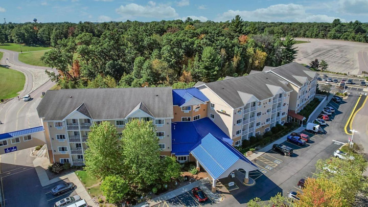 Bluegreen Vacations Odyssey Dells Resort - Lake Delton, WI
