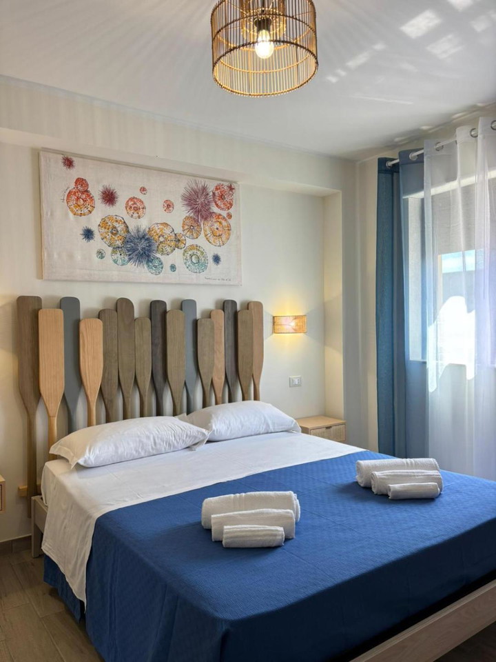 Le Suite Dell'isola - Oliveri