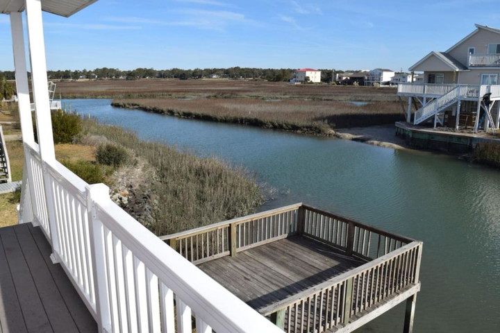 Beach House On Channel, Private Dock,walk To Beach - Sunset Beach, NC