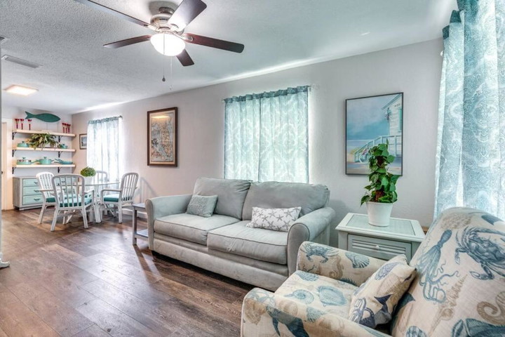 Cortez Gardens Cottage 15, Renovated And Close To Beach, 3-bed, 2-bath 10 People - Bradenton, FL