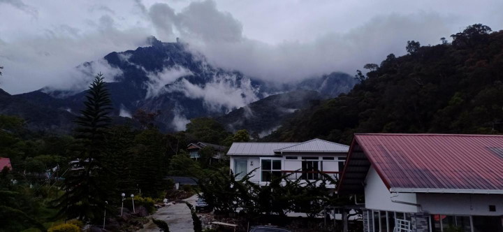Sling & Stone Mountain Suites - Heritage House - Kundasang