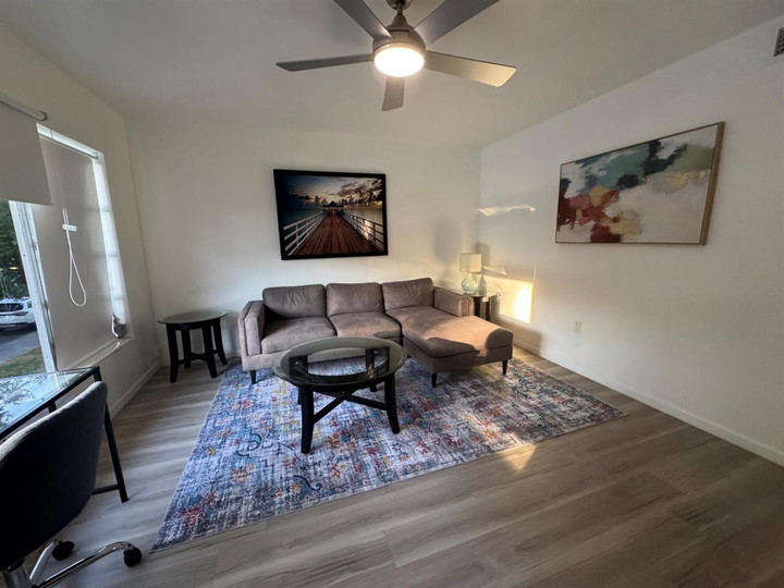 Location Lake Eola View 1 Bedroom Condo - Winter Park, FL