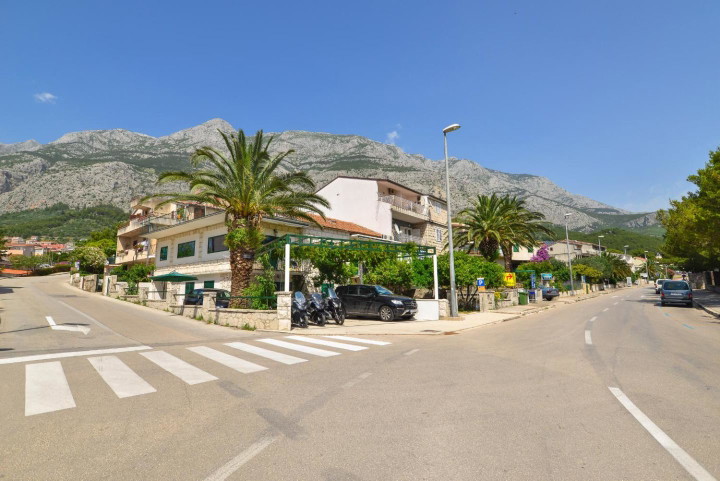 Apartment Afrika - Makarska