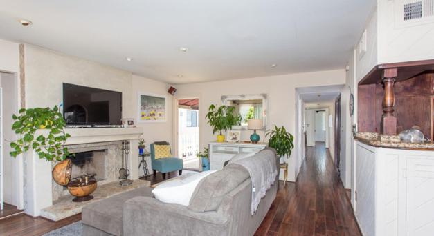 Spacious Four Bedroom Coastal Residence - Venice Beach, CA