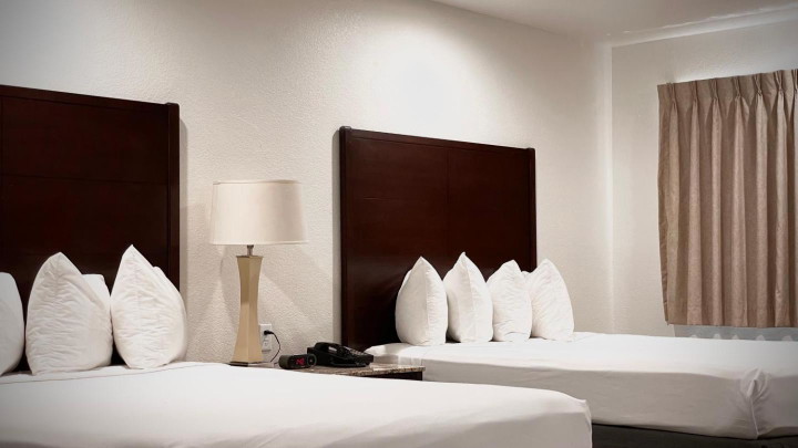 The Yosemite Inn - 