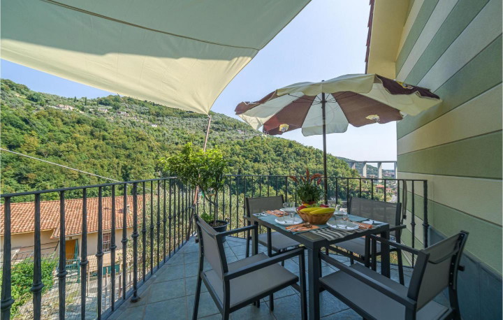 Bonita Casa En Avegno Con Vistas Al Mar - Recco