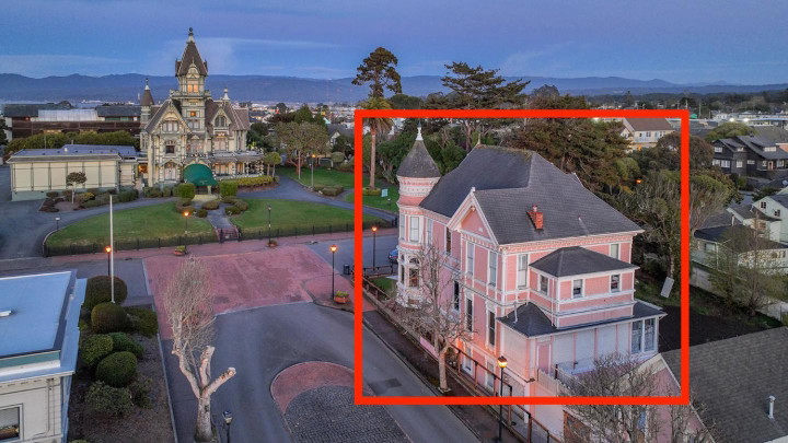 Pinc Lady Mansion - Eureka