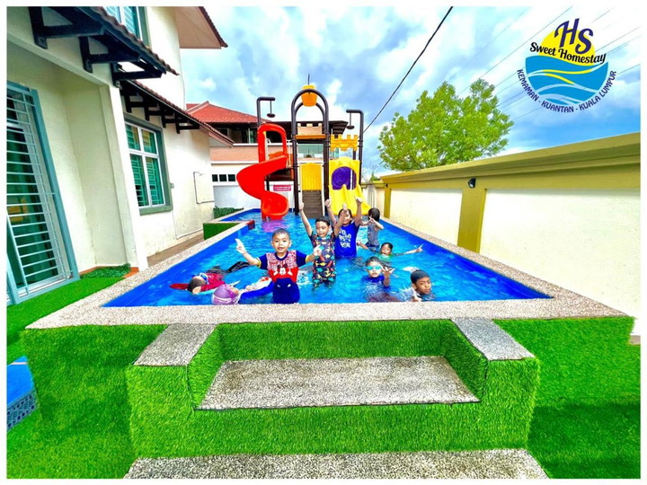 Private Water Park At Cozy House Hs Sweet Homestay - Cherating