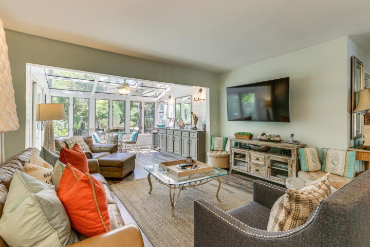 Modern Hilton Head Retreat: Walk To Beach & Golf! - Hilton Head Island, SC
