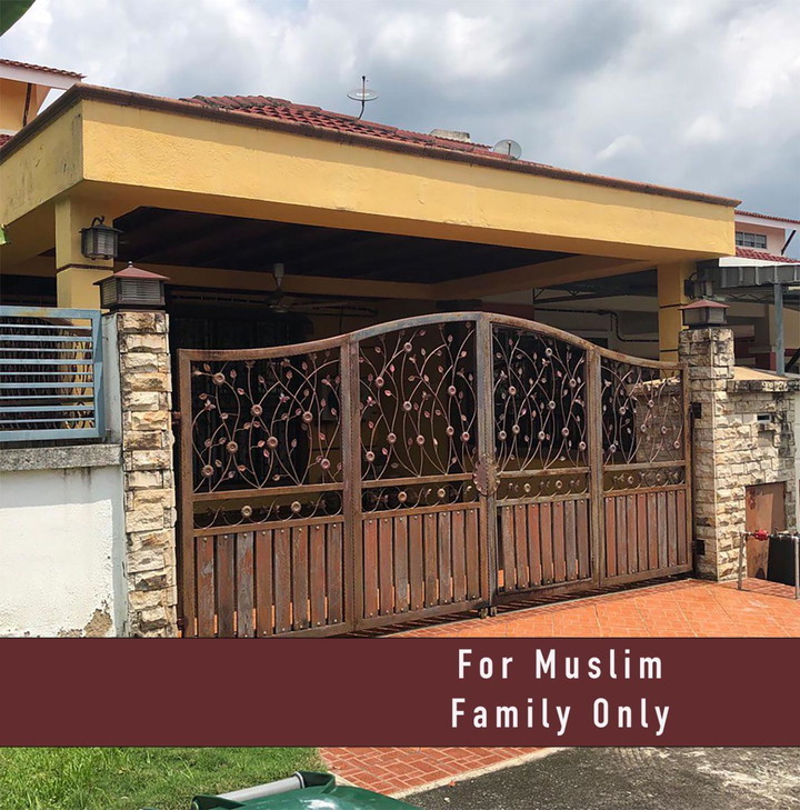 Rosalinda Homestay At Senawang - Seremban
