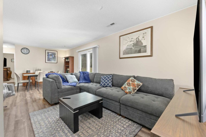 Cozy 2br - Condo -Near Zoo - Fast Wifi -Garage - Fort Wayne, IN