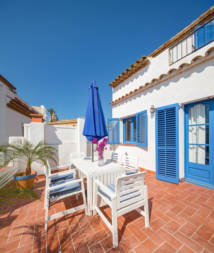 Blue Home - Catalonia