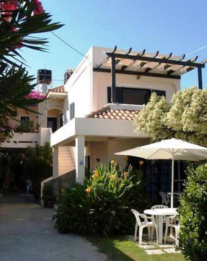 Aigialis Apartments & Studios - Griechenland