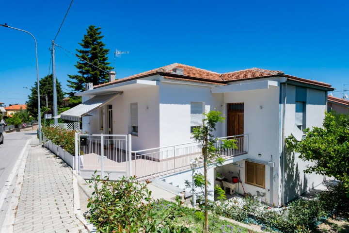 Guesthost - Villa Maria - Pineto