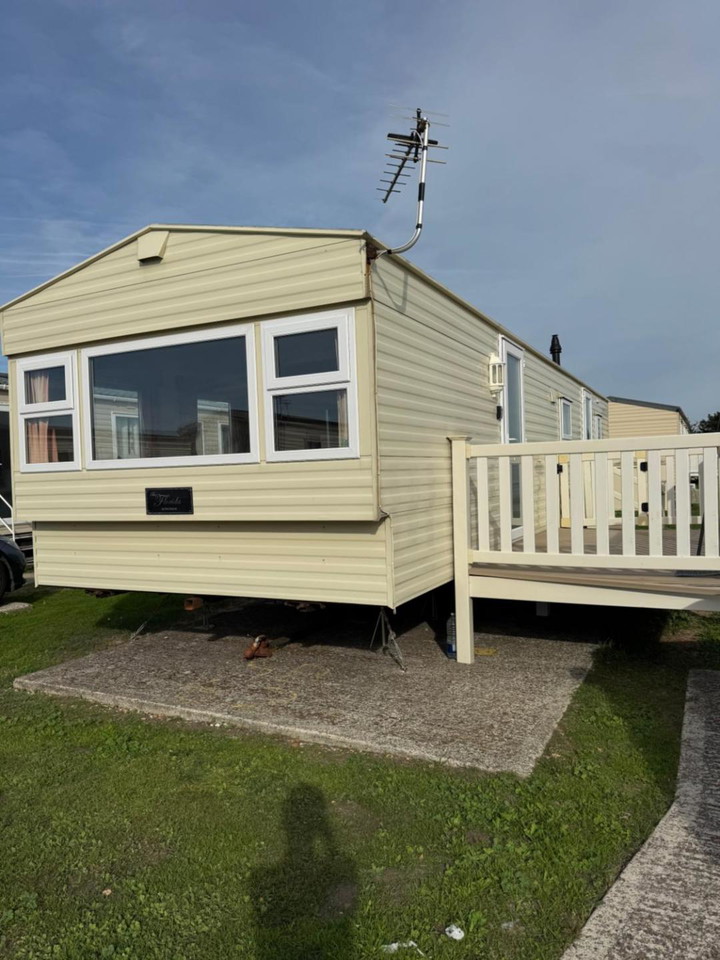 Shabby Chic 6 Berth Caravan - England