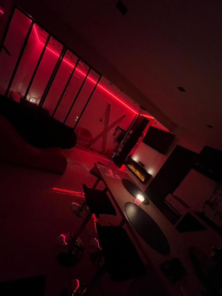 Aphrodite Loveroom - Nemours