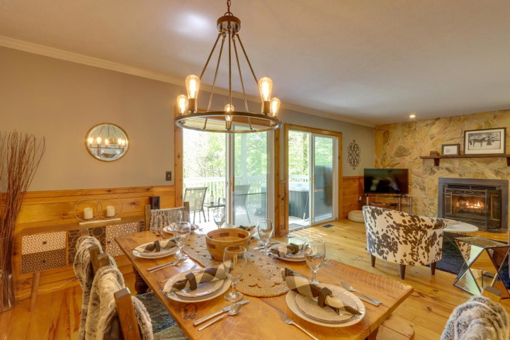 Blue Ridge Getaway W/ Hot Tub & Seasonal View! - Blue Ridge, GA