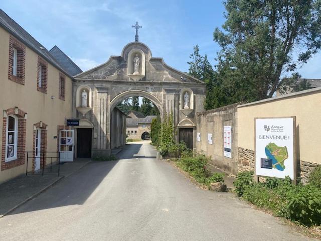 Hôtellerie Abbaye Port Du Salut - Mayenne