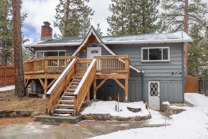 Chic Cabin Retreat With Hot Tub Big Bear - Big Bear Lake, CA