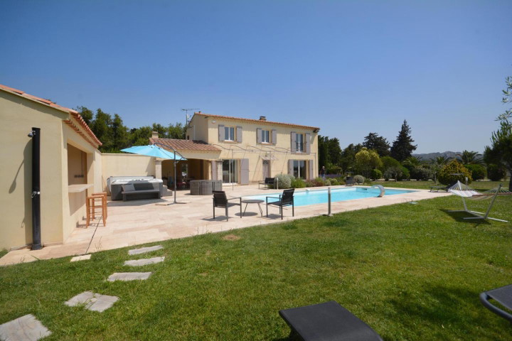 La Bastide De Luson Villa 4 Chambres Spa Sauna Piscine Chaufée Boulodrome - Les Baux-de-Provence