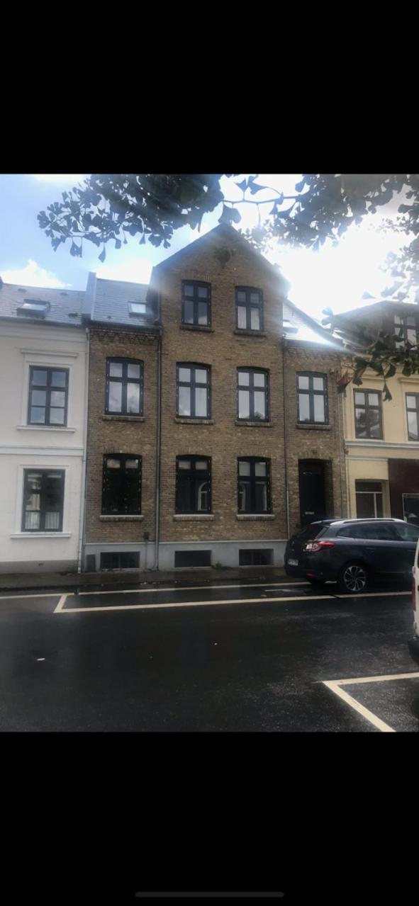 Stor Lejlighed I Smørhullet Af Odense Centrum - Danemark