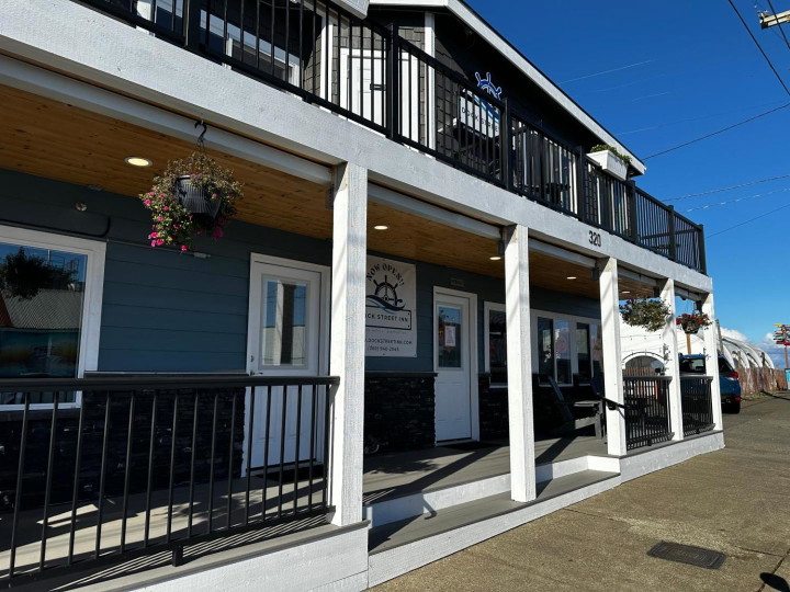 Dock Street Inn - Westport, WA