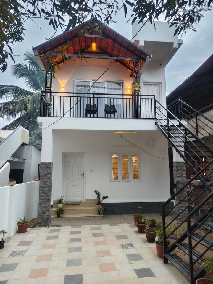 Waves Beach Homestay - Alappuzha