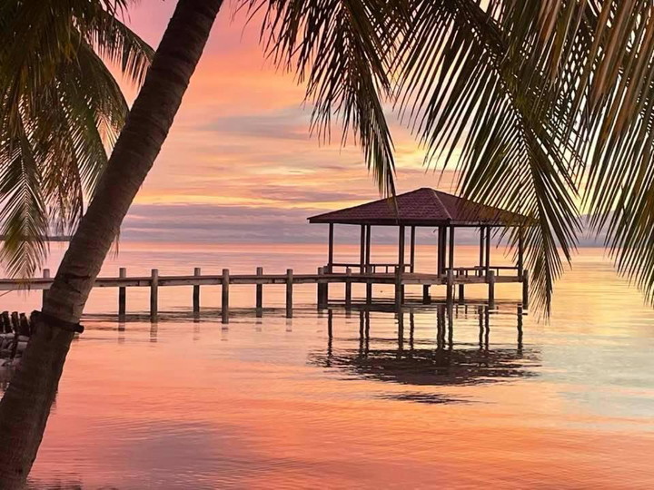 Coco's Beachfront Cabanas - Belize