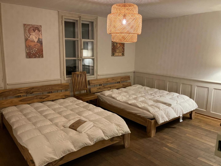 Old Rustic Simple Swiss Flat 60m2 Authentic Center Burgdorf Parking Small Bath - Berne