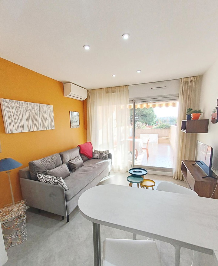 Parc Vélusine - T2 Lumineux, 4 Couchages, Clim, Terrasse, Parking, 2 Piscines&tennis - Antibes