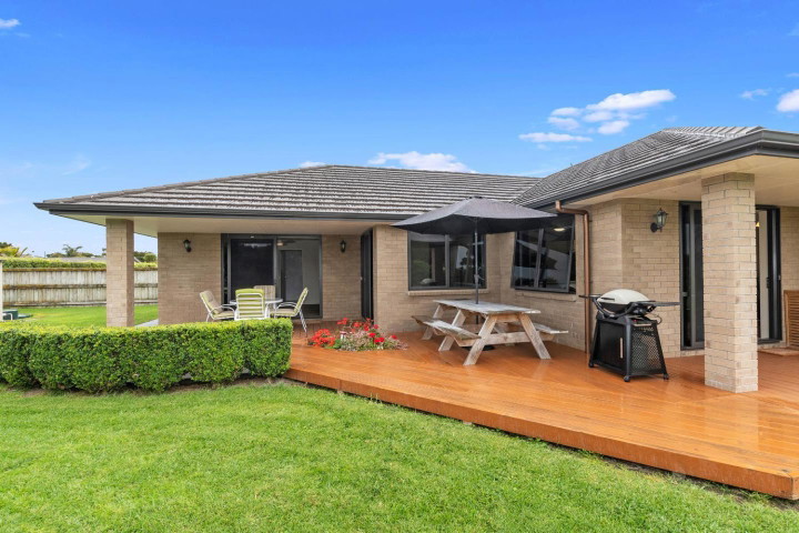 Magical Waipu - Central Family Holiday Home - Waipu