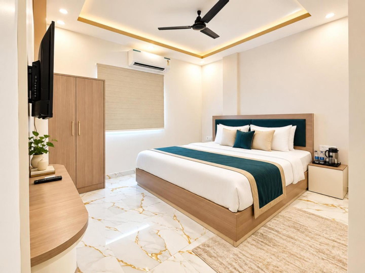 Shree Kashi Pv & Sv Grand - Premium Spiritual Stay With Lift Near Kashi Vishwanath Dham & Dashshwamedh Ghat - Varanasi